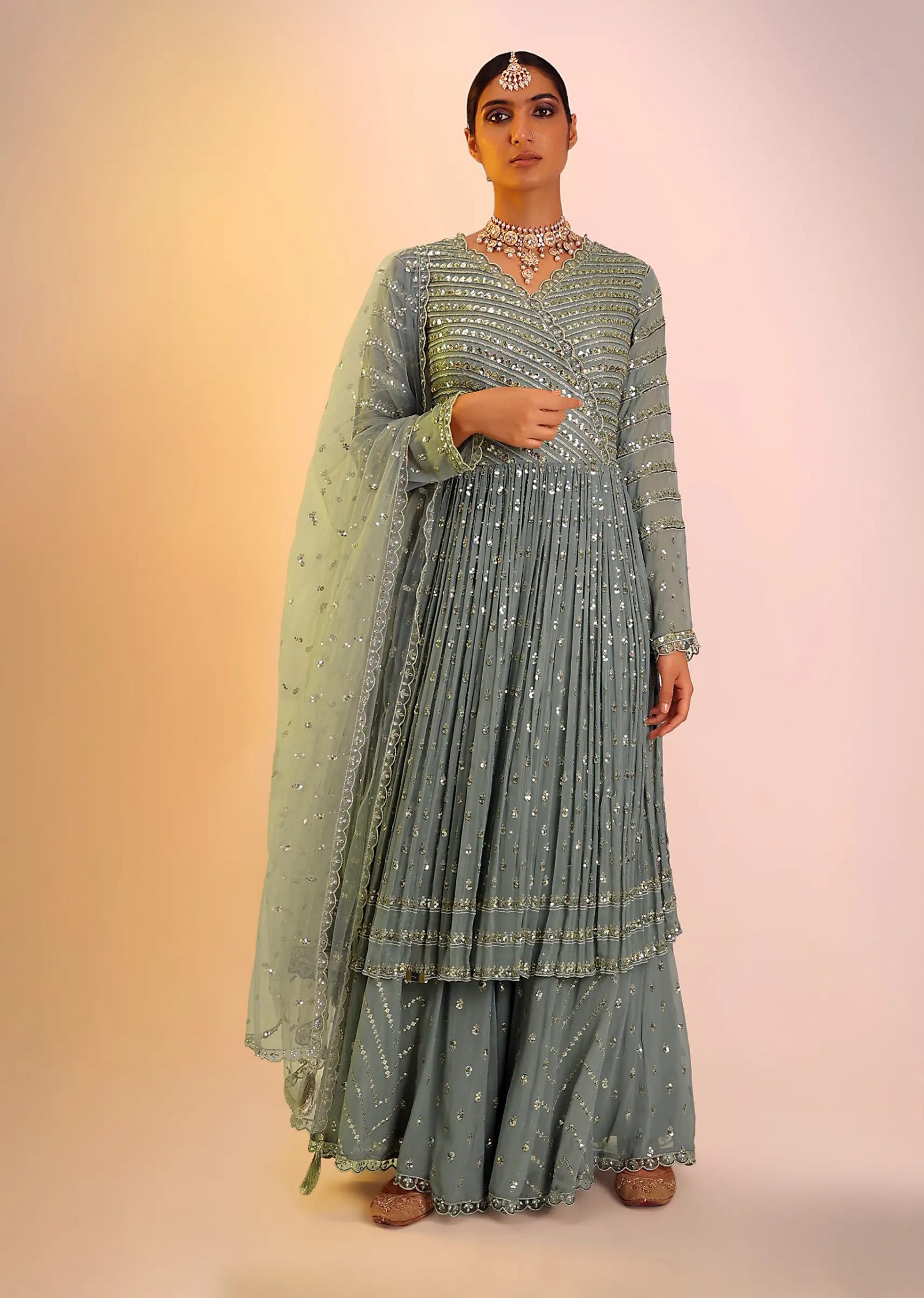 5 Must-Have Sharara Bridal Wedding Dress Designs For Your D-Day | Kalki ...