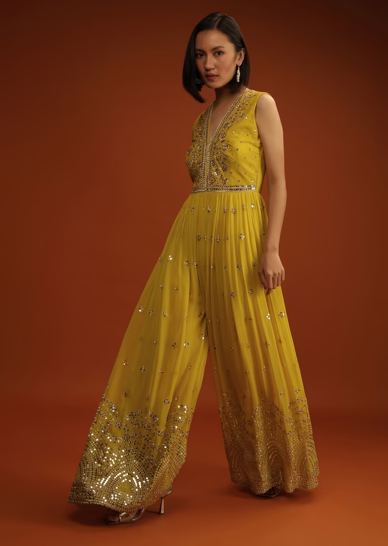 12 Amazing Haldi Outfit Ideas for Bride - KALKI Fashion Blog