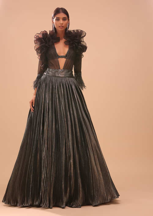 Top Bollywood Celebrities Rocking Gorgeous Lehengas - KALKI Fashion Blog