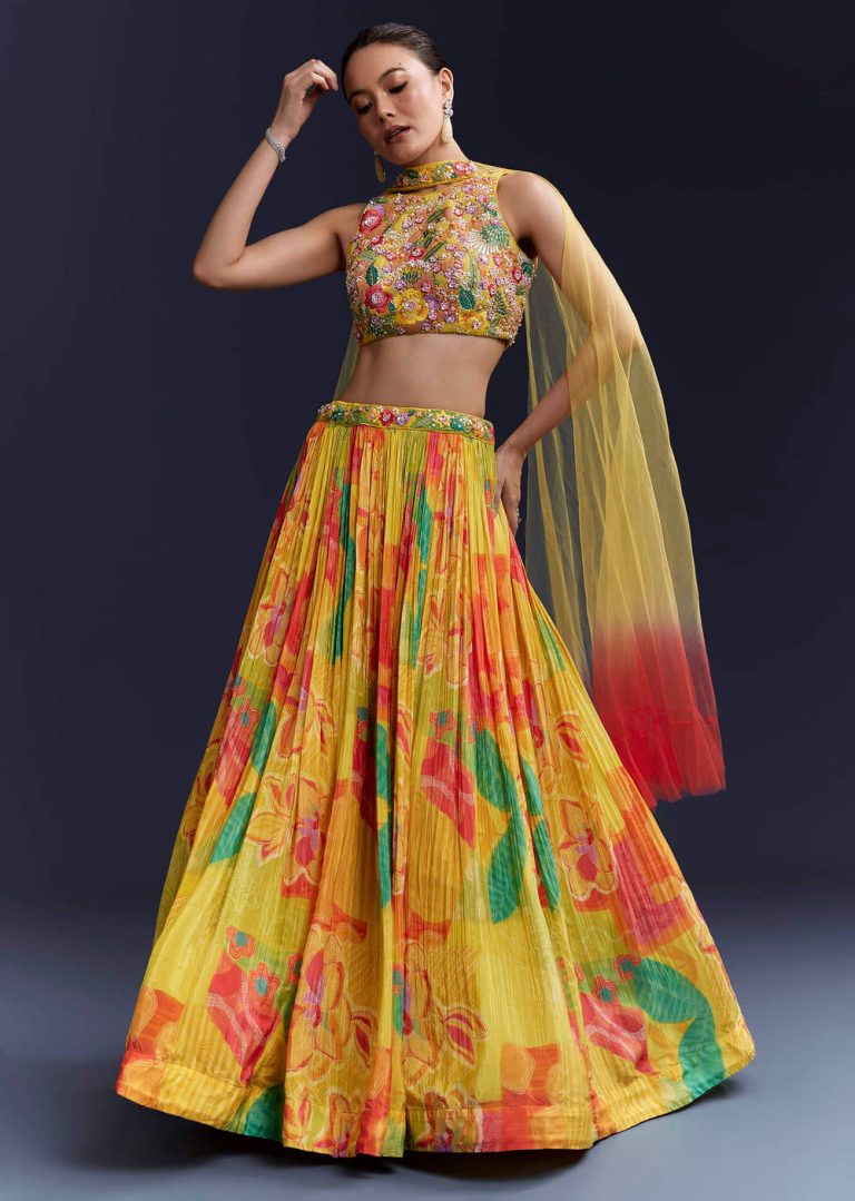 10 Ethnic Indian Outfits Every Woman Must Own | KALKI Fashion Blogs